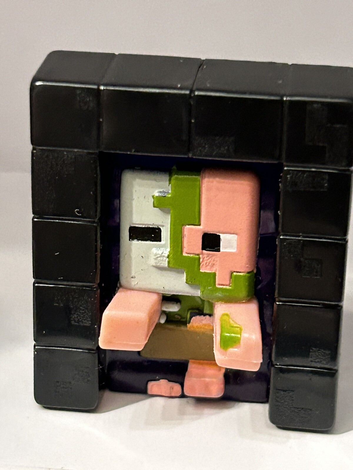Minecraft Mini-figures End Stone Series 6 1" Nether Portal Zombie ...