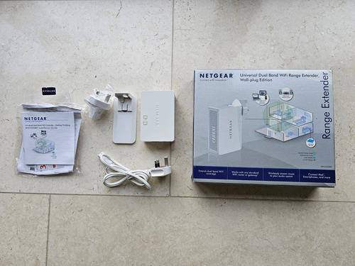 NETGEAR Universal Dual Band WiFi Extender WN3500RP 2.4 and 5 GHz White ...