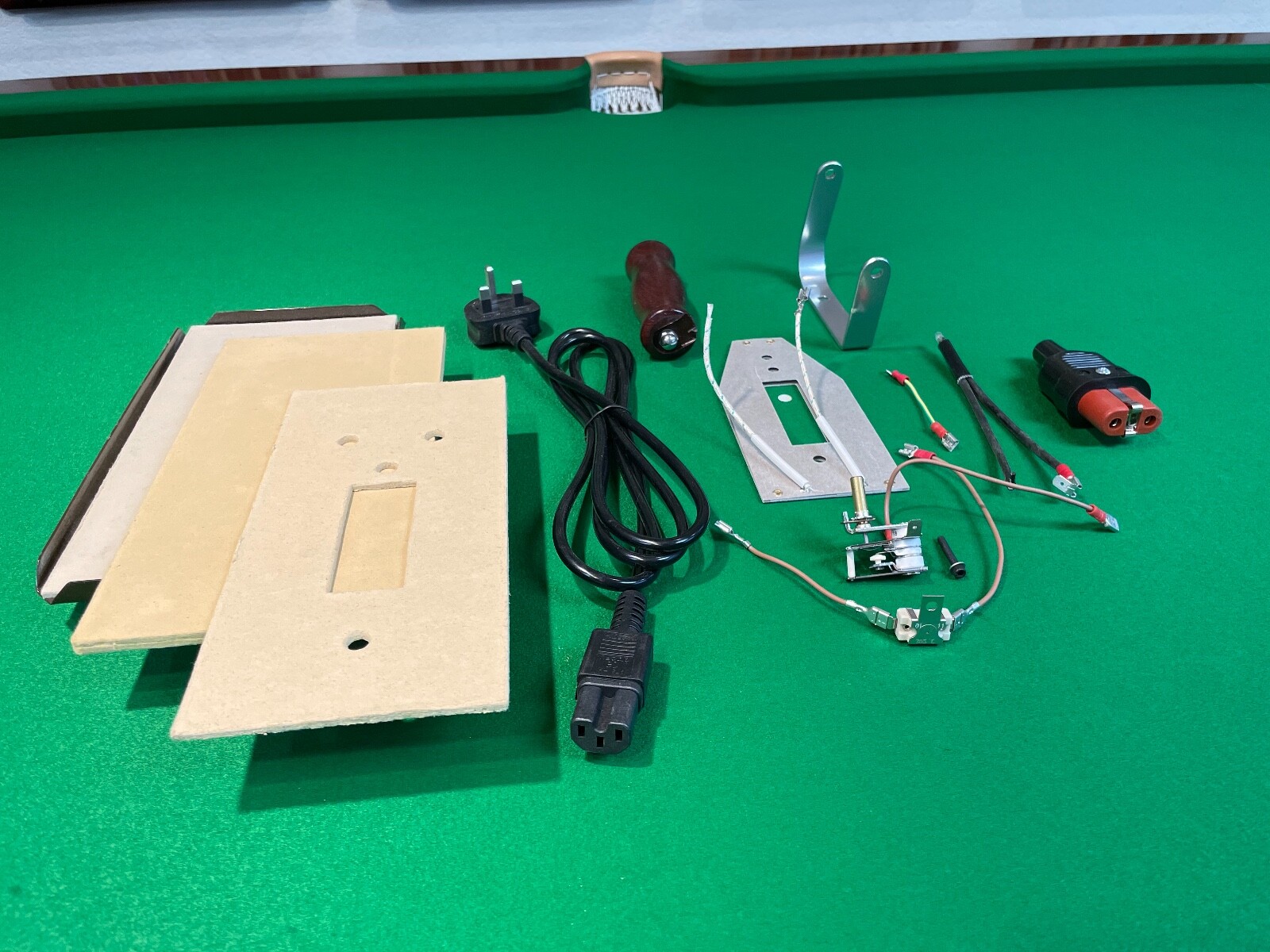 Dowsing Snooker Table Iron Spare Parts inc- Free Case Sticker ...