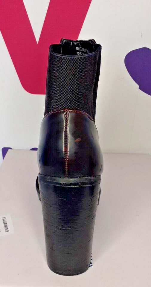 Office Imogen High cut Chelsea Boots Size 6/39Worn in burgandy worn ...