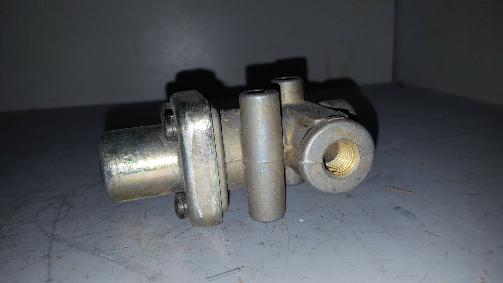 Bendix+T-290548-B+Air+Manifold+NOS for sale online | eBay