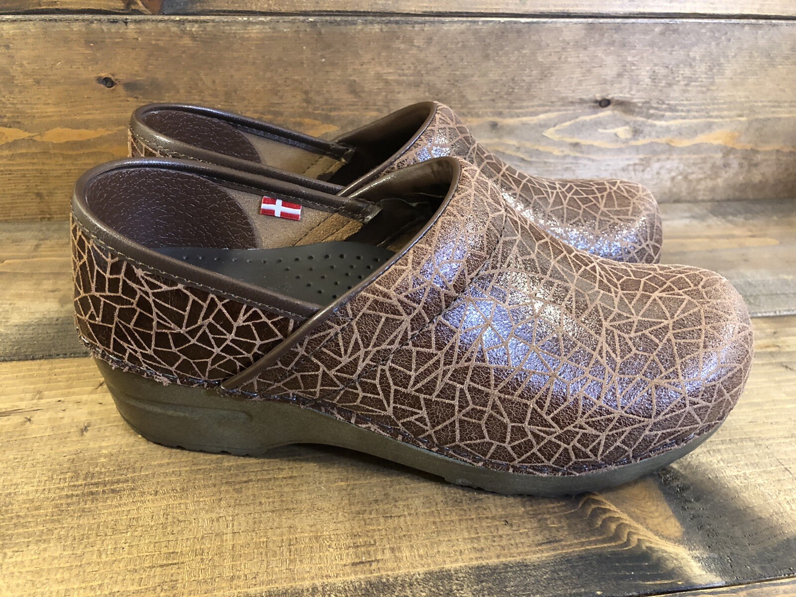 SANITA Danish Clogs Brown Crackel Nurses Shoes Women's Size EU 37 US 6 ...