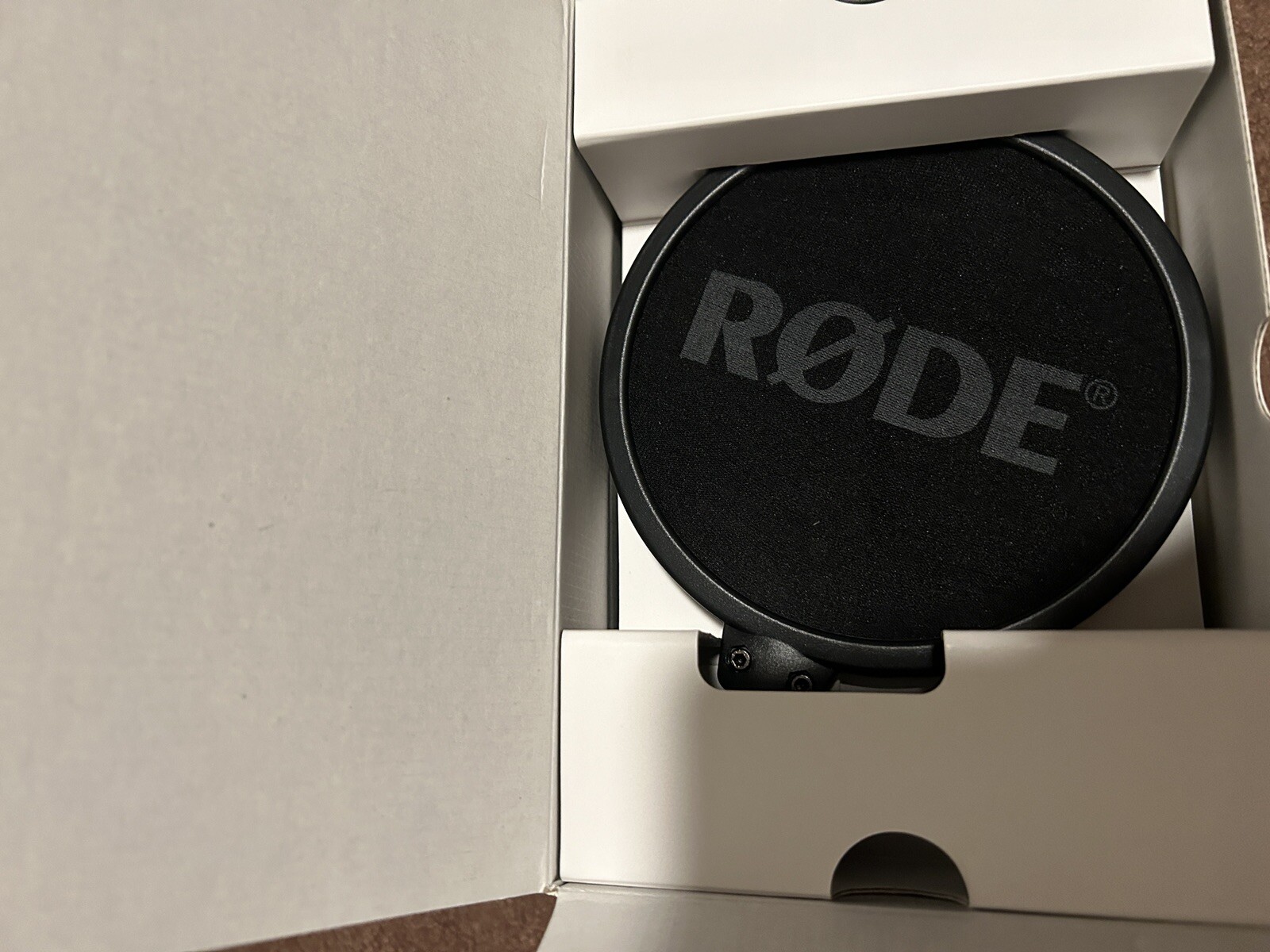 Rode NT1 5th Generation Condenser Microphone SM6 Shock Mount Pop Filter ...