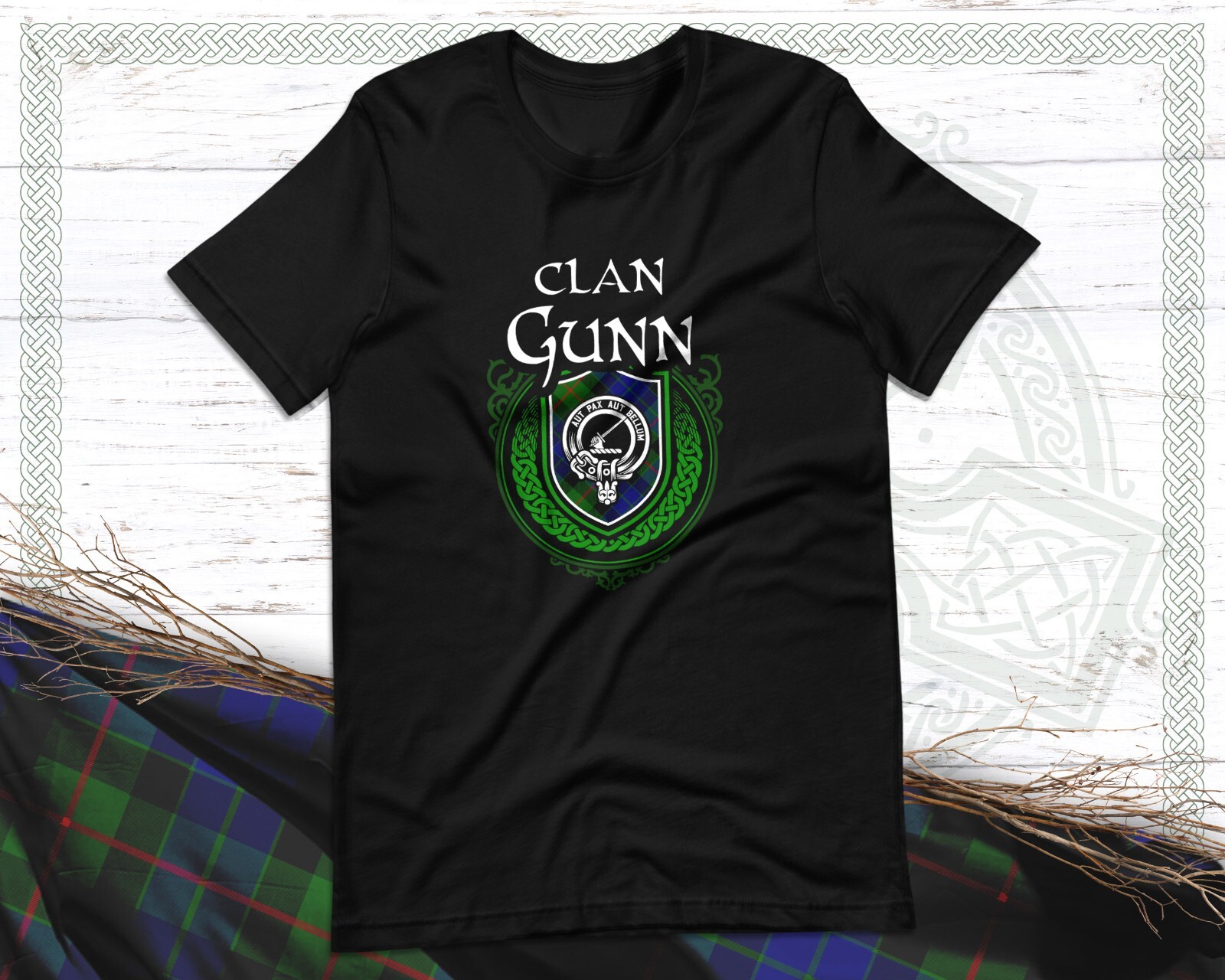 Scottish Clan Gunn Surname Scotland Tartan and Clan Badge | eBay