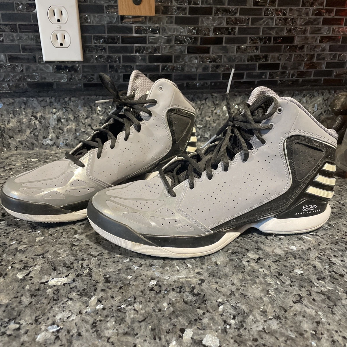 Derrick Rose Shoes White And Black