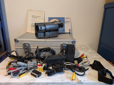 Sony Handycam CCD-TRV35E Camcorder Hi8 Video Camera With Extras TESTED ...