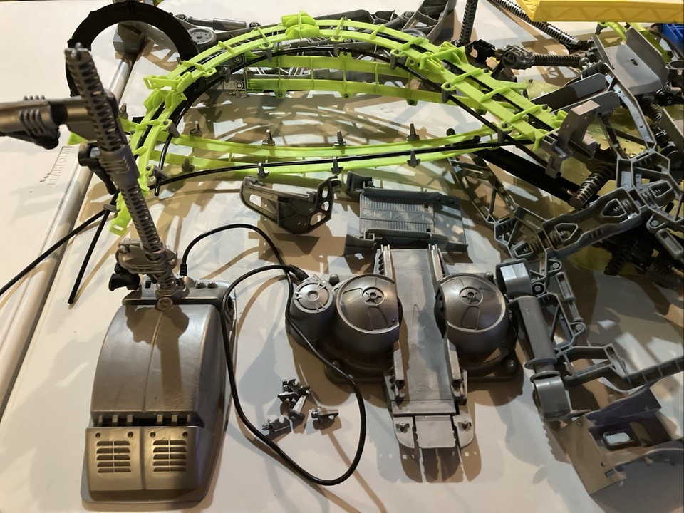 Hot Wheels Track Lot Tech Trax And Rev Ups Skyway Blue Stunt Track | eBay