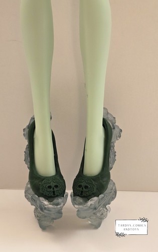 Monster High Skullector Scarah Screams Fang Club Exclusive Shoes Heels ...