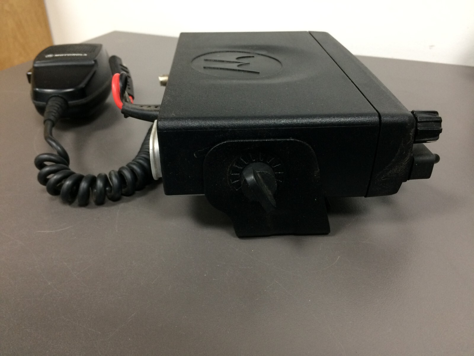 Motorola Radius CM300, UHF, 32 CH, 40 W, AAM50RPF9AA1AN, W MIC, Mount ...