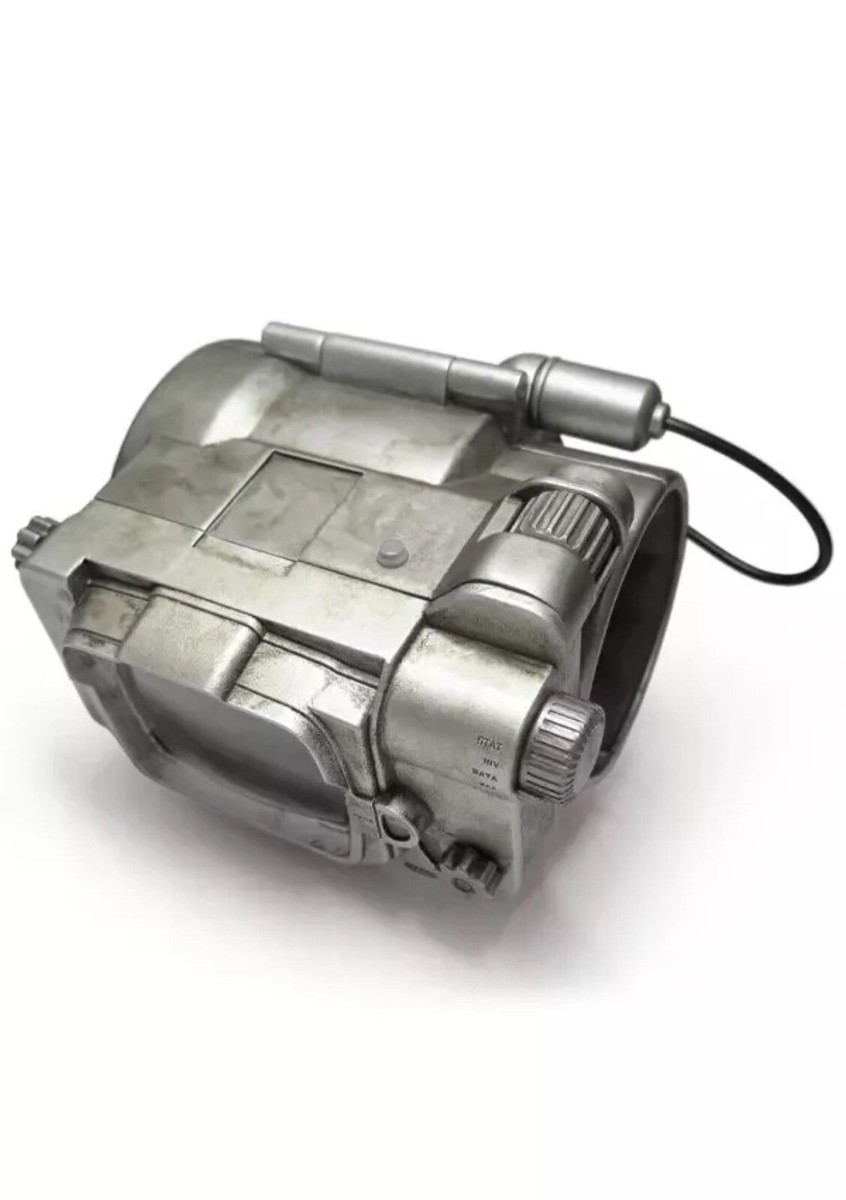 Fallout Series Pip-Boy Die-Cast Replica 3000 - Brand New - 1 Fallout Series Pip-Boy Die-Cast Replica 3000 - Brand New - 1