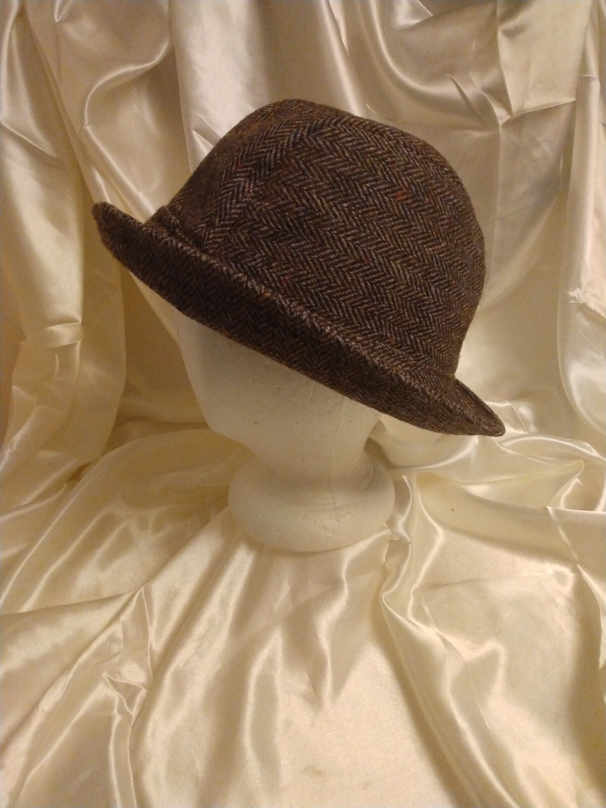 Vintage Donegal Ireland Tweed Hat Herringbone Wool La… - Gem