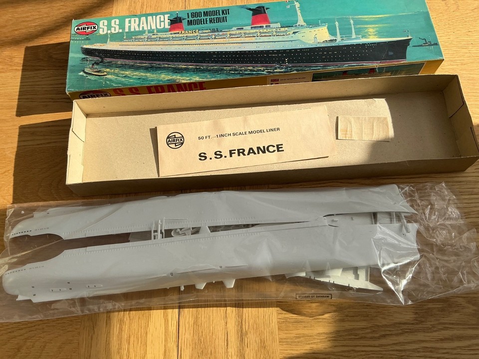 Airfix Very Rare SS France Vintage 1970`s 1/600 Scale Model Kit # 06202 ...