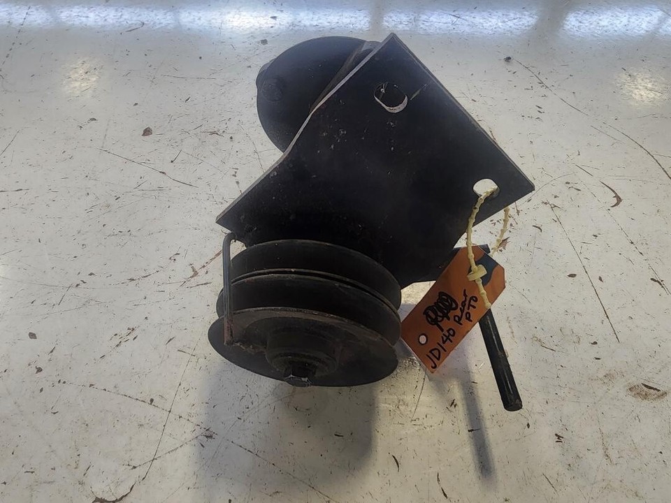 NOS OEM JOHN DEERE 140 GARDEN TRACTOR REAR PTO S/N 30,000 B2B | eBay