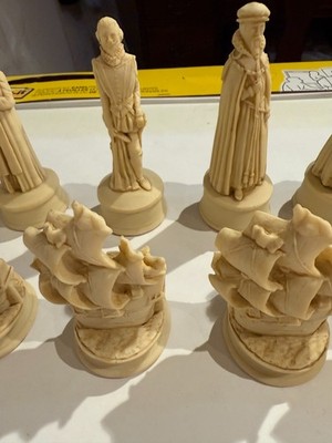 Berkeley Chess BC2010 Elizabethan Chess Set - Cream/Brown in Excellent ...