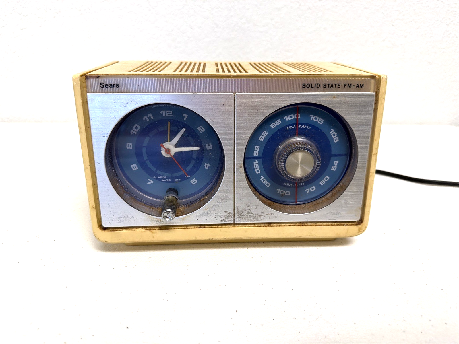 VTG Sears Silvertone MCM Ivory tan Clock Radio - Working power cord | eBay