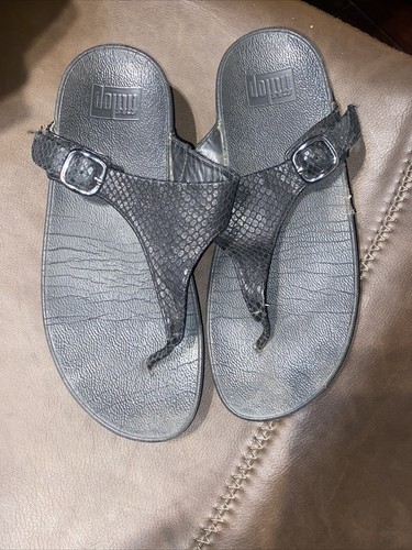 Fitflop Black Snake Print Thong Sandals flip flops sz 8. ** SOLD AS IS ...