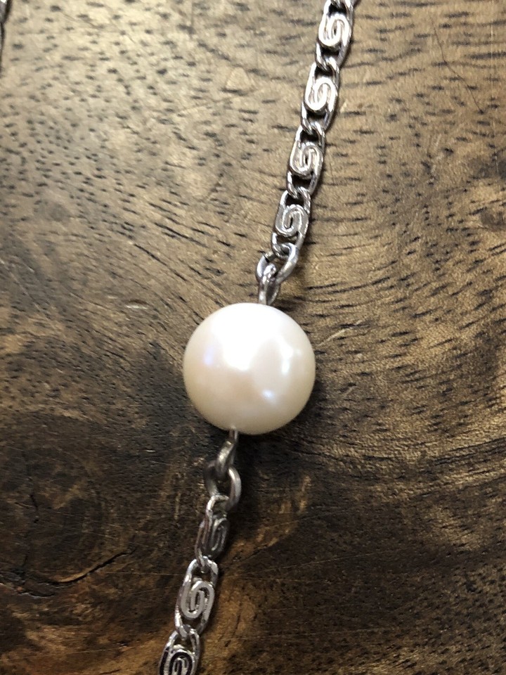 Vintage Avon Silver Tone Necklace with Faux Pearls and Heavy Detailed ...