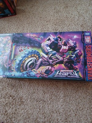 Hasbro Transformers Generations Legacy Titan Class Metroplex 22 ...