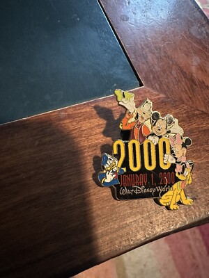 Walt Disney World Januray 1 2000 January Mis-spell Error Pin LE 5000 | eBay