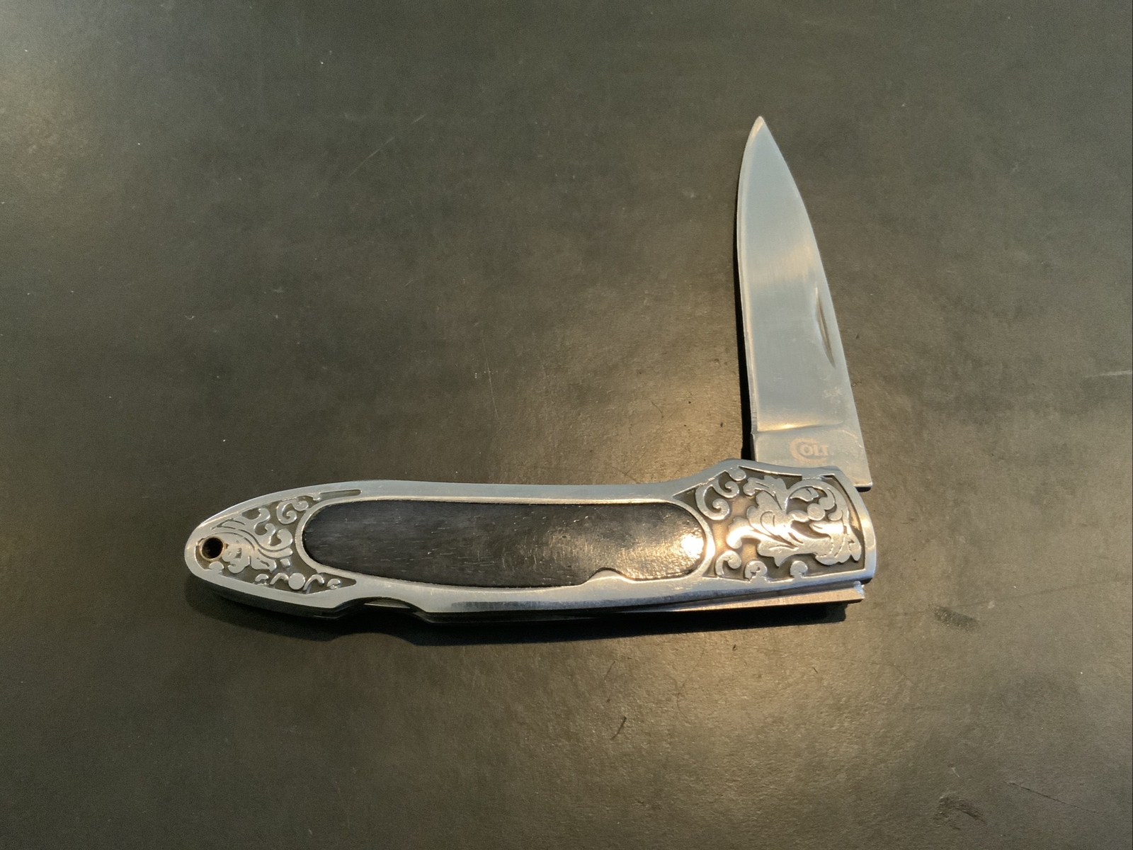 Colt CT704 Ornate Pocket Knife Black Bone Lock Back Pocket Knife New In ...