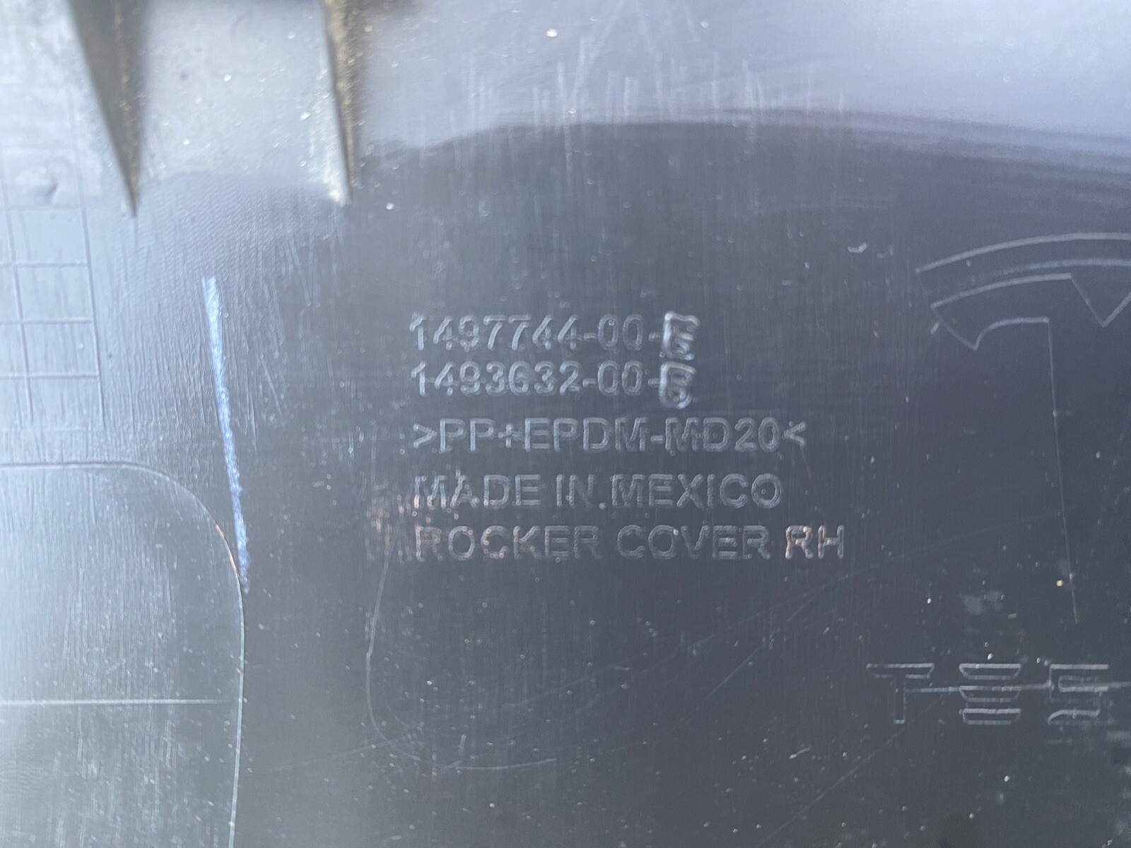 Tesla Model Y Right MOLDING SIDE SKIRT LOWER Rocker Cover 1497744-00-B ...