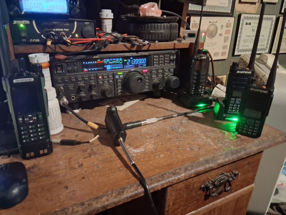 YEASU FT-950 FOR $750. AND HEIL PROSET 6 HEADSET FOR $75. CABLES ...