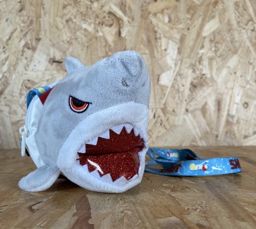 Universal Studios Japan JAWS Ticket Holder Pass Case Pouch Coin Purse ...