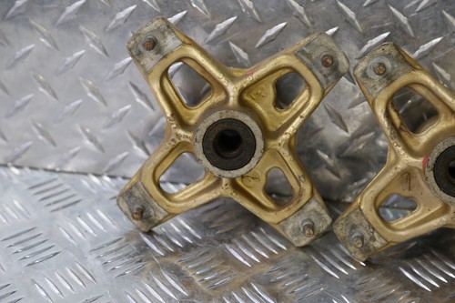 I45 1985 SUZUKI LT250R LT250 250 YELLOW Front Wheel Hub Set #3 | eBay