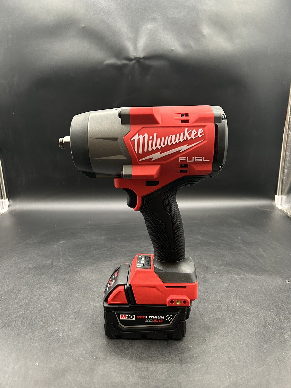 Milwaukee 2967-21B M18 FUEL 18V 1/2" High Torque Impact Wrench Kit ...