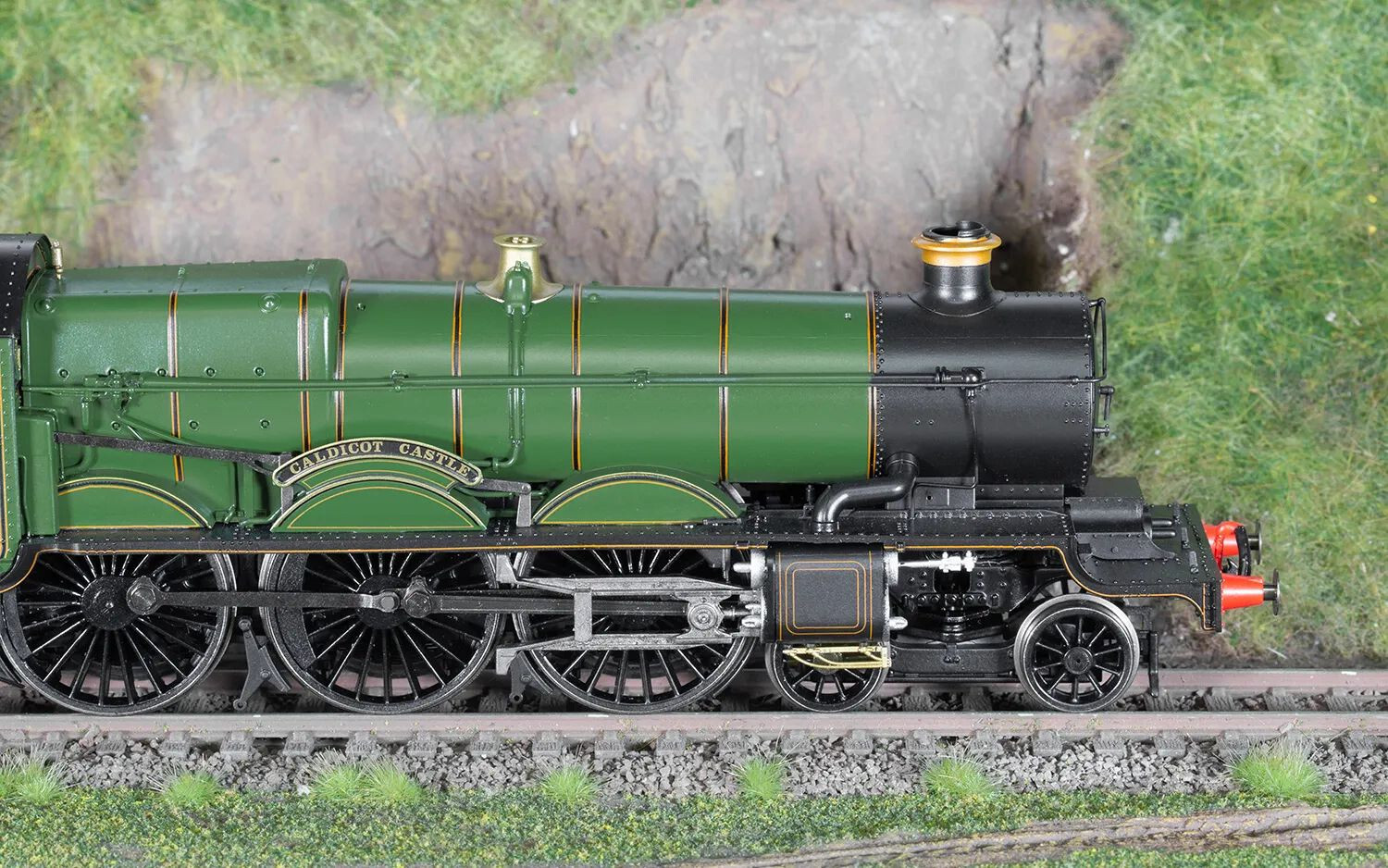 Hornby R30272 GWR Castle Class 4-6-0 Steam Loco 4074 Caldicot Castle ...