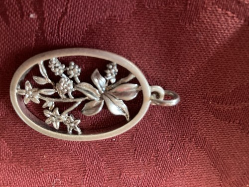 Laura Ashley Limited Edition Bramble Pendant Necklace In Original Box ...