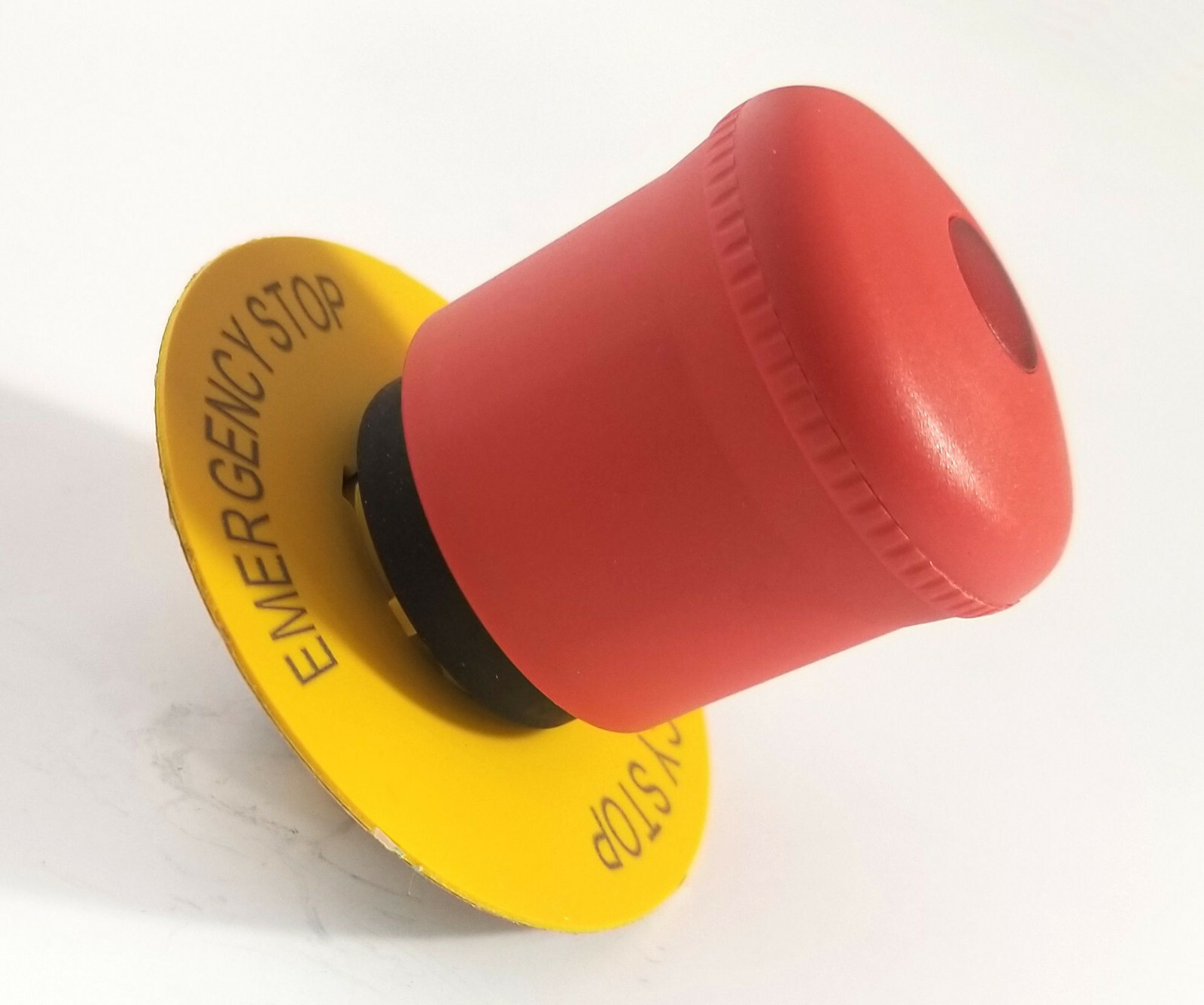 Eaton E-Stop M22-PVL pushbutton with 70mm legend plate 10250TTRP79 | eBay