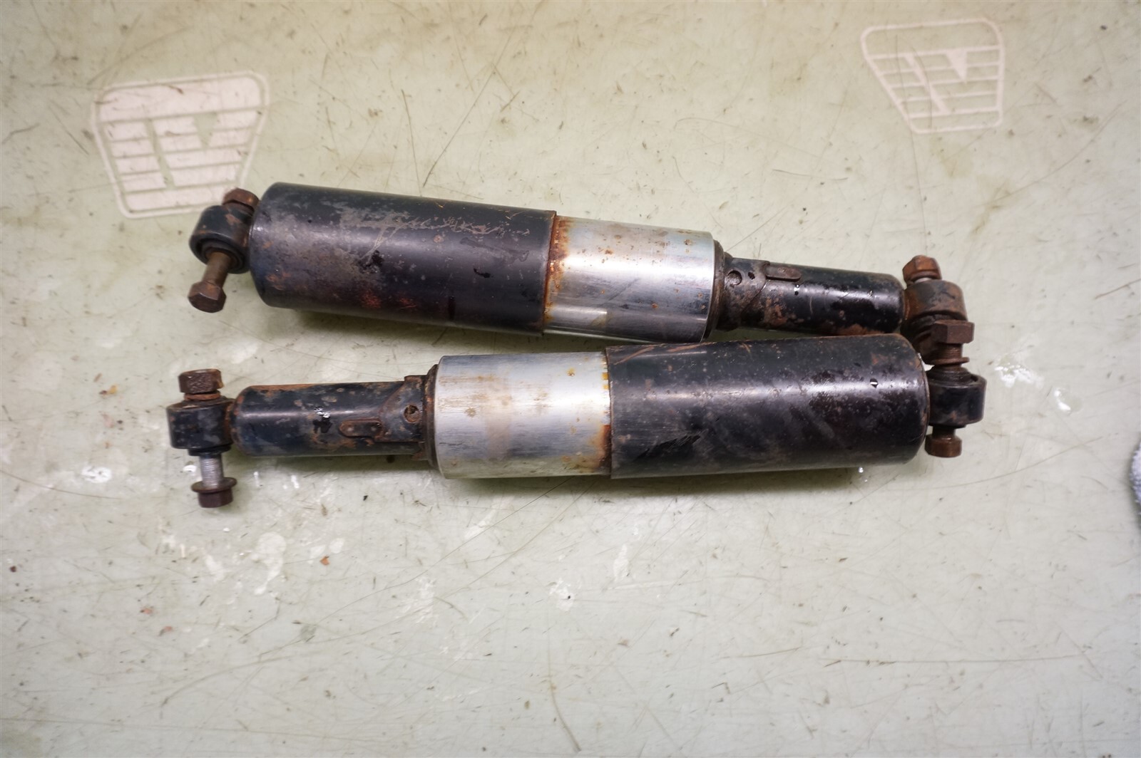 1959 Triumph TR6 Trophy T110 T120 Bonneville Preunit *2738 Shocks | eBay