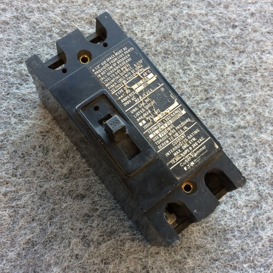 Cutler Hammer CC2200 200 Amp 2 Pole Circuit Breaker Type CC Lugs ...