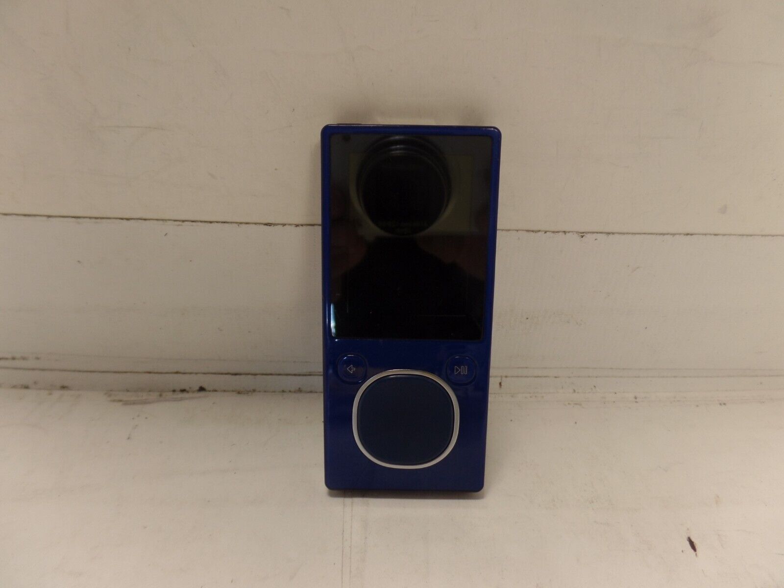 MICROSOFT ZUNE BLUE 8GB "Hello from Seattle" for PARTS OR REPAIR READ ...