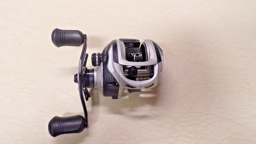 NEW- OZARK TRAIL OTX PRO CASTING REEL - 7:5:1 GEAR RATIO - 8 BALL ...