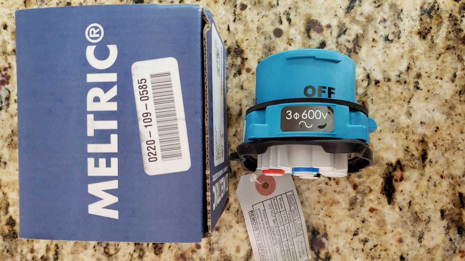 MELTRIC 33-38143-X4-AZT INLET / PLUG DS30 30A 3P+G 600VAC 15HP TYPE 4X ...