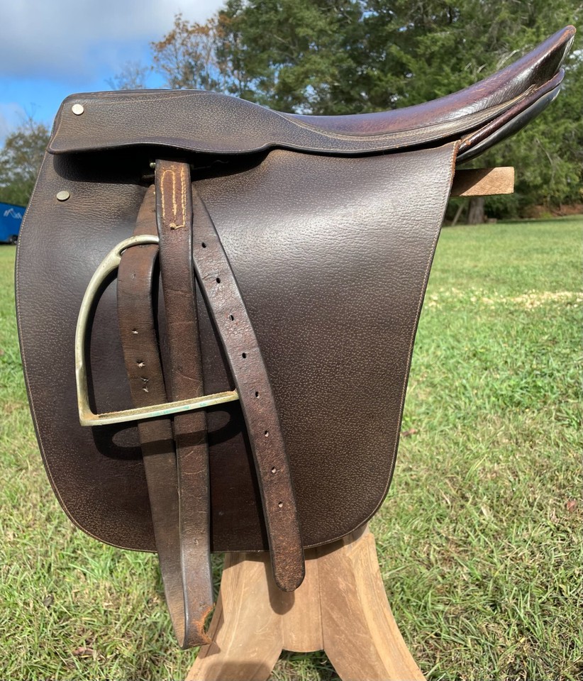 BT Crump Cutback 18" English Saddle | eBay