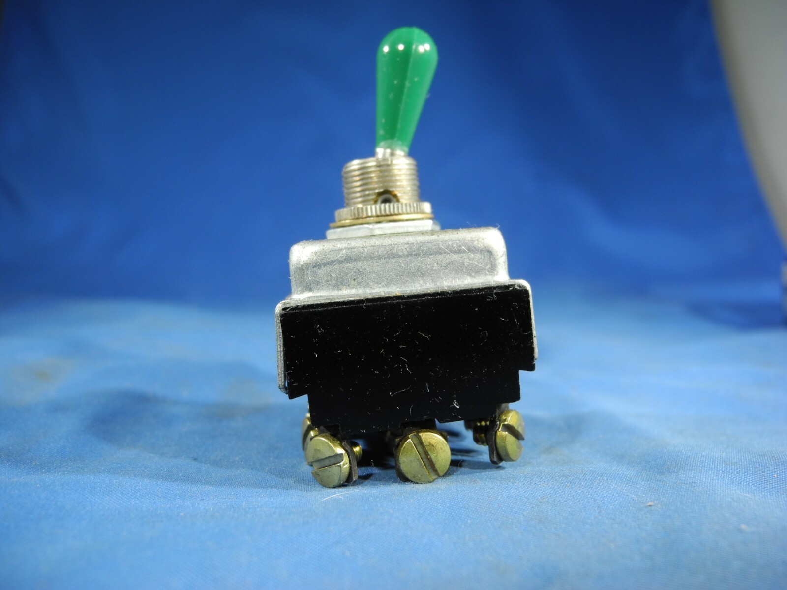 Und. Lab ON/OFF Switch 10-15A 125-250V 3/4 HP GREEN SWITCH | eBay