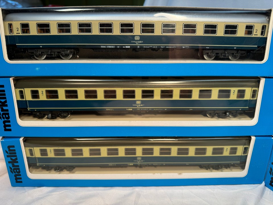 Marklin HO Deutsche Bahn (DB) 6 Car Intercity Express (ICE) Coach Set ...
