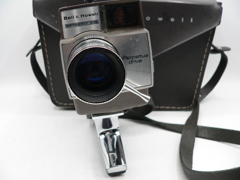 Super 8 Bell & Howell Optronic Eye Perpetua Drive Movie Camera With ...