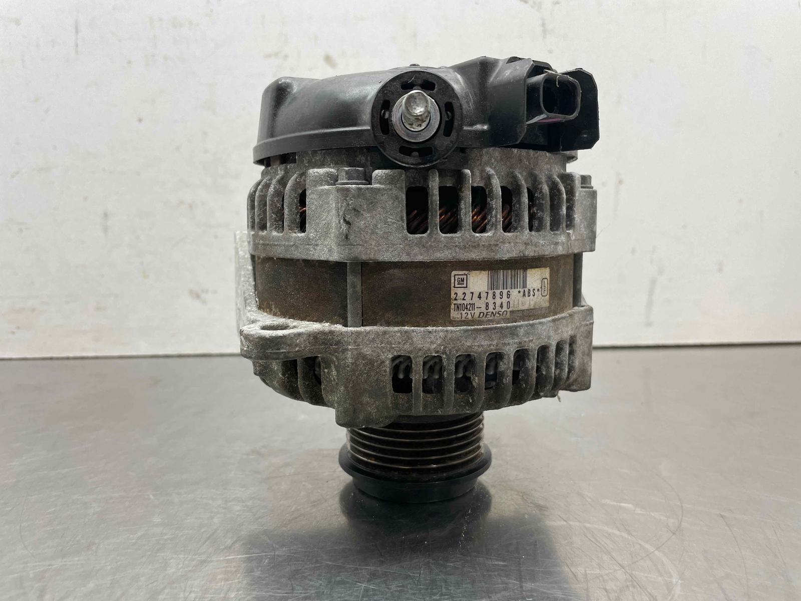 GM DENSO Alternator 12 Volt 22747896 Tn104211 for sale online | eBay