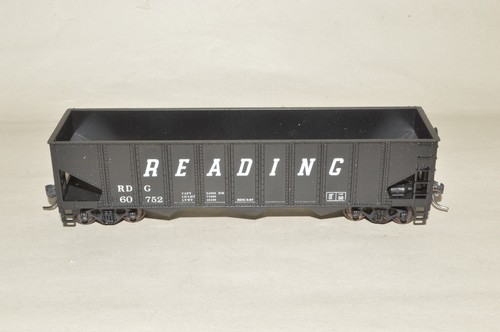 HO scale Roundhouse Reading RR 3 bay r/s coal hopper car train MW KD's ...