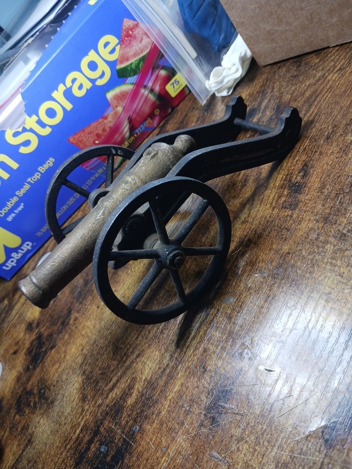 FINE ANTIQUE AMERICAN LARGE CAST IRON STEVENS CANNON ~ CIRCA LATE 1800 ...
