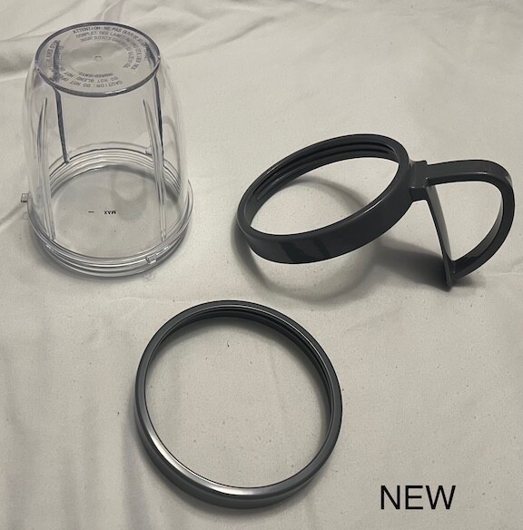 NutriBullet - 2 18oz cups, 2 comfort rings, 2 comfort rings with handle ...