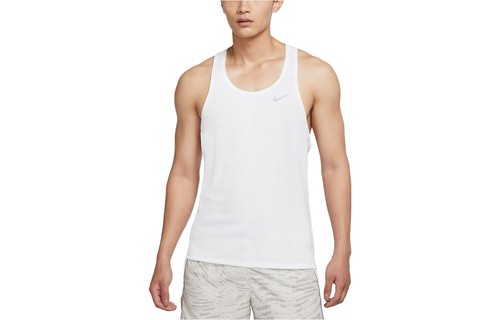 Nike Dri-Fit Round Neck Quick-Dry Running Reflective Slim Fit ...