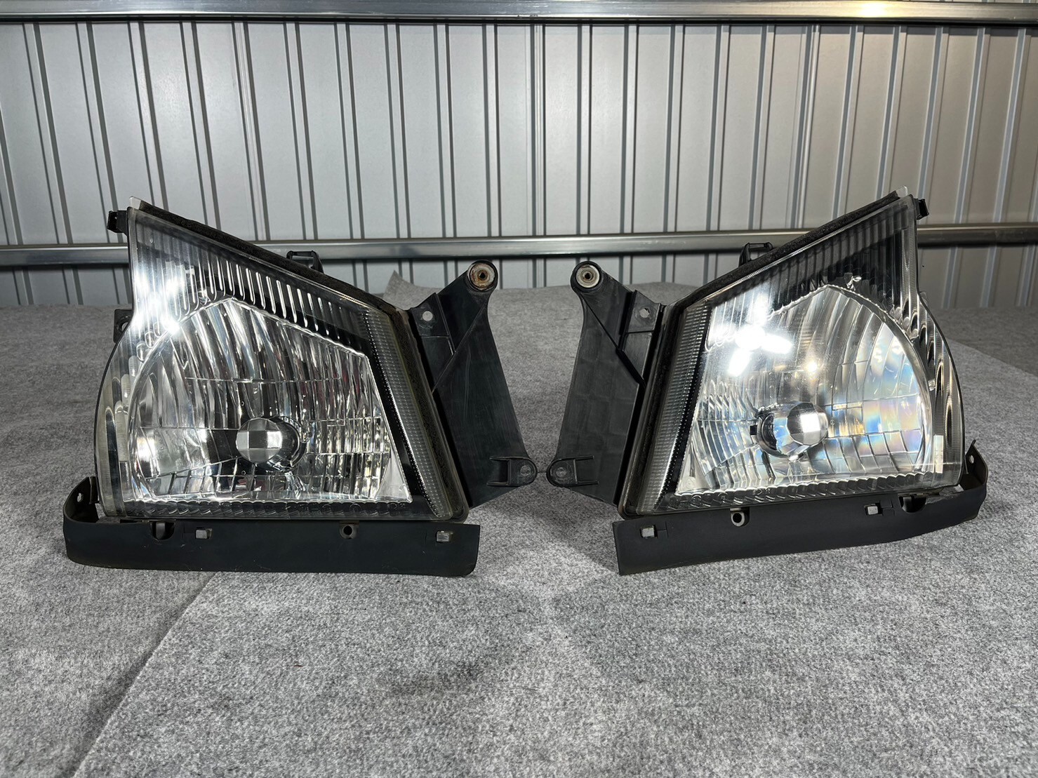 ELF NHR69 ISUZU OEM JDM RHD HEAD LIGHTS LAMPS KOITO 110-21819 | eBay