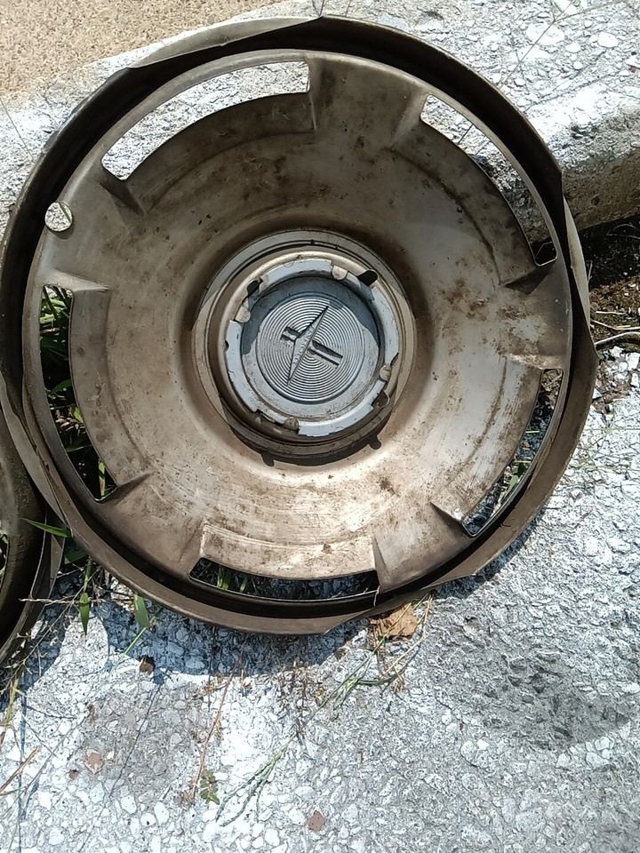 Set of 4 1962 1963 1964 Chevy Monza Hubcap 13" Wheel Cover Sold As Is ...