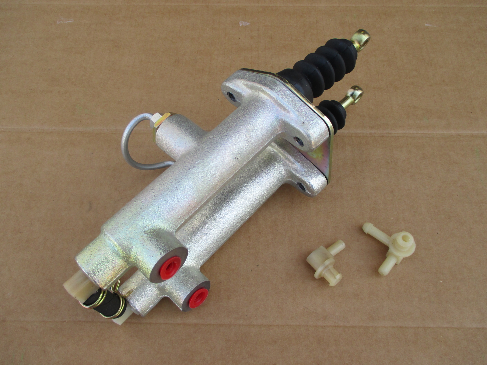 BRAKE MASTER CYLINDER FOR PART 81866911 81869963 F0NN2140AC F0NN2140AD ...