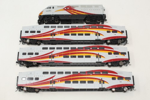 HO Athearn New Mexico Rail Runner F59 PH1 Loco & Bombardier Coaches Set ...